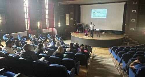 Σεμινάριο πρώτων βοηθειών στο Πνευματικό Κέντρο Πετρούπολης - Δήμος ...