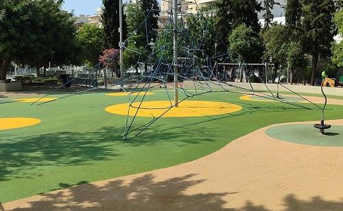Ολοκληρώθηκε η ανάπλαση της παιδικής χαράς στην Αγ. Τριάδα - Δήμος ...